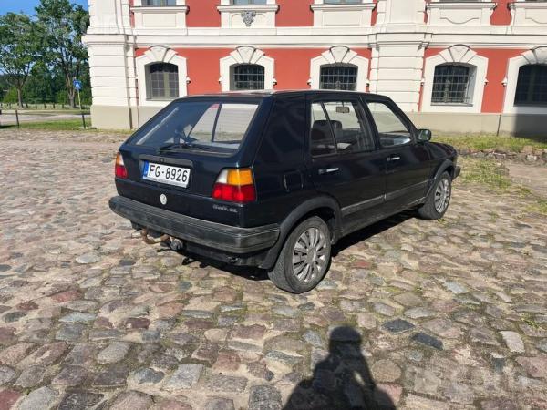 Blue Volkswagen Golf 1991 in Riga, with an engine capacity of 1.60 L and mileage of 300 thousand km for 1050 €, photo 3 on AUTOMOTO.COM.LV
