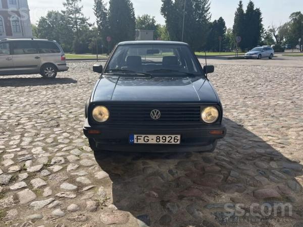 Blue Volkswagen Golf 1991 in Riga, with an engine capacity of 1.60 L and mileage of 300 thousand km for 1050 €, photo 4 on AUTOMOTO.COM.LV