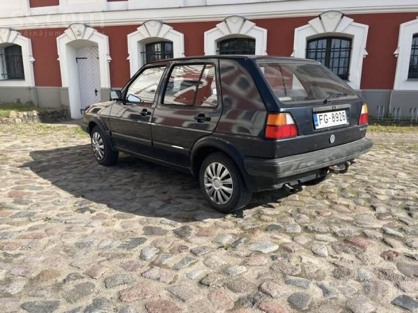 Blue Volkswagen Golf 1991 in Riga, with an engine capacity of 1.60 L and mileage of 300 thousand km for 1050 €, photo 5 on AUTOMOTO.COM.LV