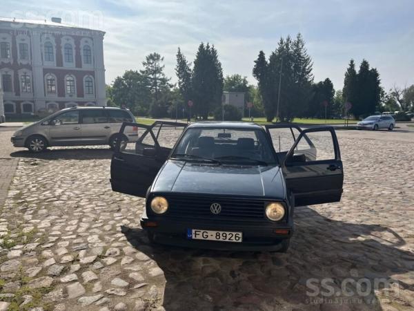 Blue Volkswagen Golf 1991 in Riga, with an engine capacity of 1.60 L and mileage of 300 thousand km for 1050 €, photo 9 on AUTOMOTO.COM.LV