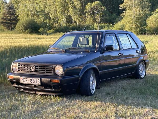 Blue Volkswagen Golf 1991 in Tukums, with an engine capacity of 1.80 L and mileage of 422 thousand km for 1900 €, photo 9 on AUTOMOTO.COM.LV