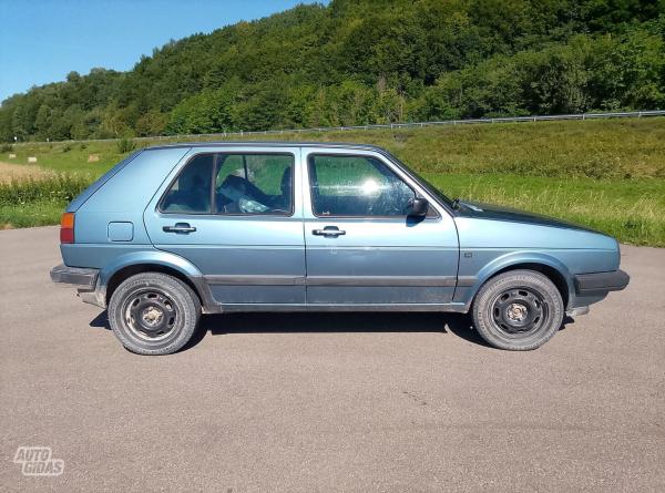 Zils Volkswagen Golf 1991 Kauņa, ar dzinēja tilpumu 1.80 L un nobraukumu 310 tūkst. km par 1900 €, foto 2 vietnē AUTOMOTO.COM.LV