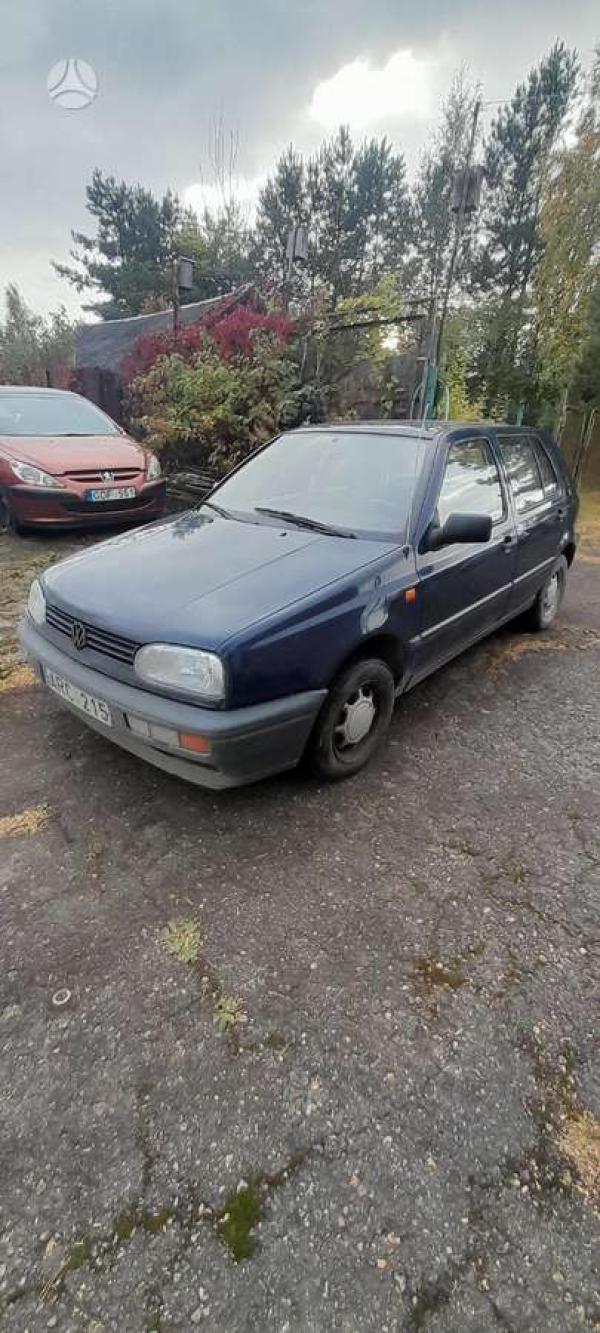 Blue Volkswagen Golf 1993 in Pasvalys, with an engine capacity of 1.60 L and mileage of 166 thousand km for 550 €, photo 2 on AUTOMOTO.COM.LV