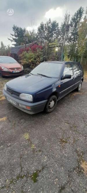 Zils Volkswagen Golf 1993 Pasvalys, ar dzinēja tilpumu 1.60 L un nobraukumu 166 tūkst. km par 550 €, foto 2 vietnē AUTOMOTO.COM.LV