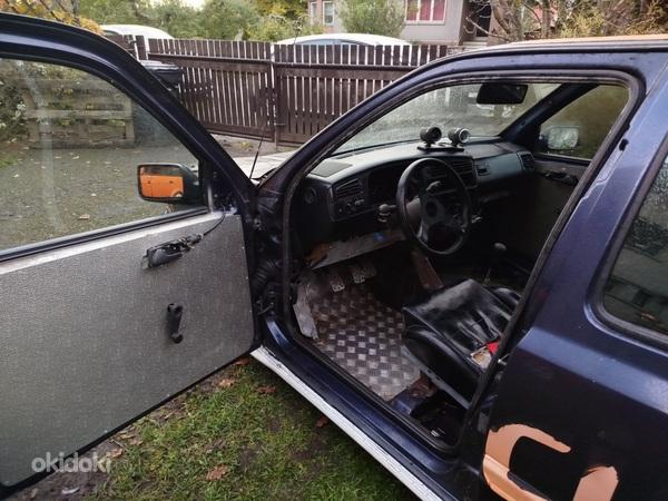 Blue Volkswagen Golf 1993 in Saue, with an engine capacity of 2.00 L and mileage of 0 thousand km for 1299 €, photo 8 on AUTOMOTO.COM.LV
