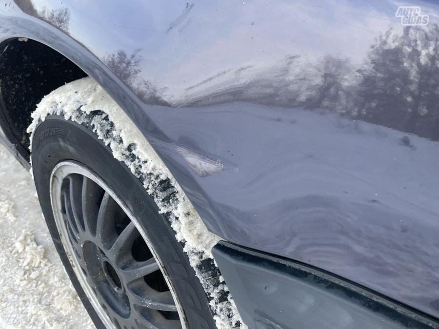 Blue Volkswagen Golf 1994 in Vilnius, with an engine capacity of 1.60 L and mileage of 136 thousand km for 950 €, photo 15 on AUTOMOTO.COM.LV