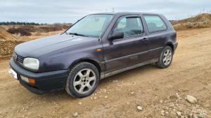 Zils Volkswagen Golf 1994 Viļņa, ar dzinēja tilpumu 1.90 L un nobraukumu 48 tūkst. km par 1050 €, foto 12 vietnē AUTOMOTO.COM.LV