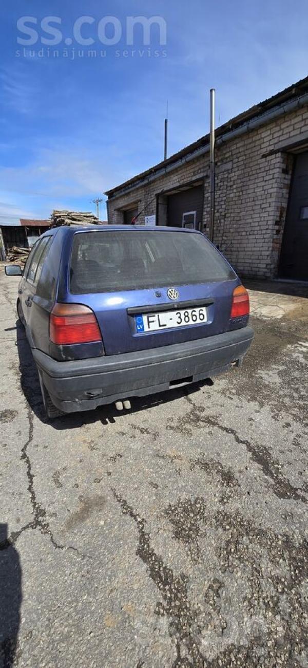 Zils Volkswagen Golf 1994 Rēzekne, ar dzinēja tilpumu 1.90 L un nobraukumu 0 tūkst. km par 900 €, foto 5 vietnē AUTOMOTO.COM.LV