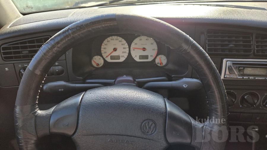 Zils Volkswagen Golf 1995 Pelva, ar dzinēja tilpumu 1.60 L un nobraukumu 272 tūkst. km par 600 €, foto 8 vietnē AUTOMOTO.COM.LV