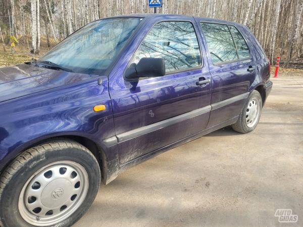 Zils Volkswagen Golf 1996 Viļņa, ar dzinēja tilpumu 1.80 L un nobraukumu 181 tūkst. km par 850 €, foto 9 vietnē AUTOMOTO.COM.LV