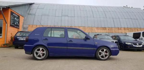 Zils Volkswagen Golf 1996 Valmiera, ar dzinēja tilpumu 1.40 L un nobraukumu 1930 tūkst. km par 1150 €, foto 2 vietnē AUTOMOTO.COM.LV