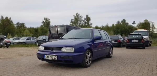 Zils Volkswagen Golf 1996 Valmiera, ar dzinēja tilpumu 1.40 L un nobraukumu 1930 tūkst. km par 1150 €, foto 7 vietnē AUTOMOTO.COM.LV