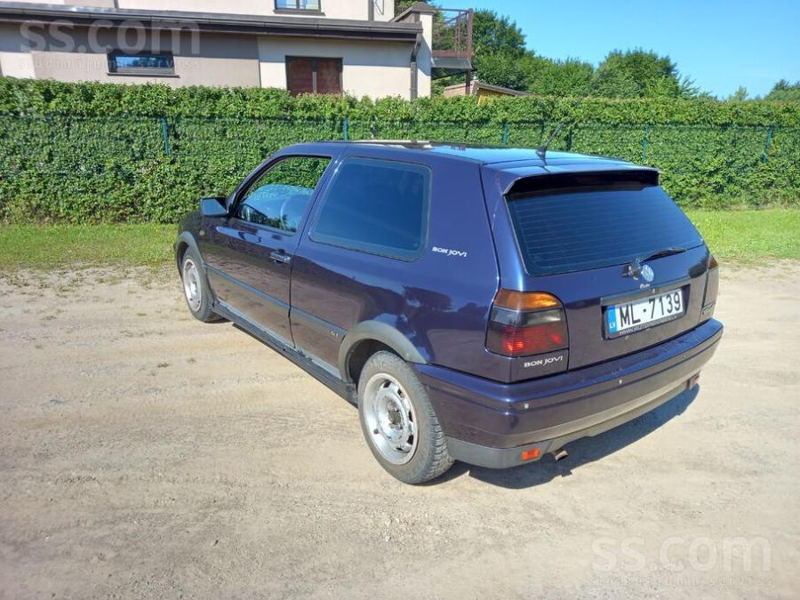 Zils Volkswagen Golf 1996 Kuldīga, ar dzinēja tilpumu 1.80 L un nobraukumu 235 tūkst. km par 1000 €, foto 6 vietnē AUTOMOTO.COM.LV