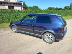Zils Volkswagen Golf 1996 Kuldīga, ar dzinēja tilpumu 1.80 L un nobraukumu 235 tūkst. km par 1000 €, foto 7 vietnē AUTOMOTO.COM.LV