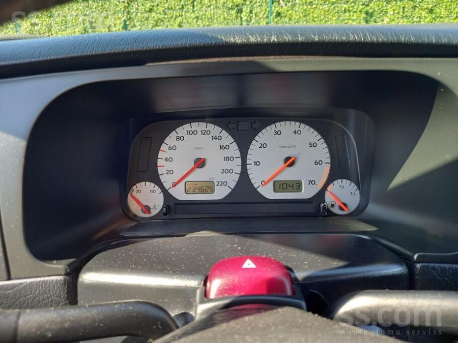 Zils Volkswagen Golf 1996 Kuldīga, ar dzinēja tilpumu 1.80 L un nobraukumu 235 tūkst. km par 1000 €, foto 14 vietnē AUTOMOTO.COM.LV