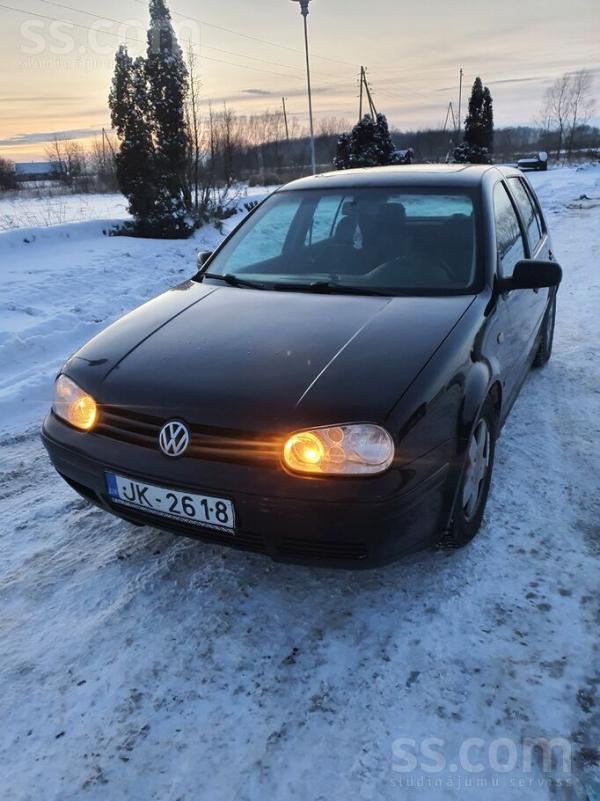 Blue Volkswagen Golf 1997 in Daugavpils, with an engine capacity of 1.90 L and mileage of 319 thousand km for 1100 €, photo 1 on AUTOMOTO.COM.LV