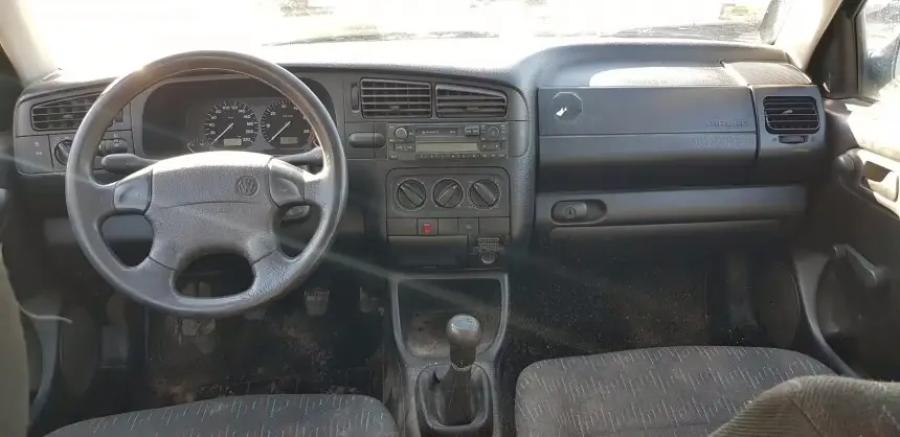 Zils Volkswagen Golf 1997 Valmiera, ar dzinēja tilpumu 1.40 L un nobraukumu 392 tūkst. km par 460 €, foto 10 vietnē AUTOMOTO.COM.LV