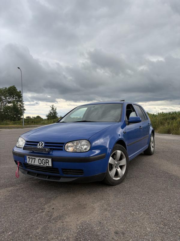 Blue Volkswagen Golf 1997 in Kohtla-Jarve, with an engine capacity of 1.90 L and mileage of 303 thousand km for 2400 €, photo 1 on AUTOMOTO.COM.LV