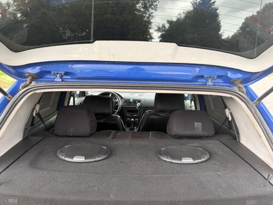Zils Volkswagen Golf 1997 Kohtla-Jerve, ar dzinēja tilpumu 1.90 L un nobraukumu 303 tūkst. km par 2400 €, foto 5 vietnē AUTOMOTO.COM.LV