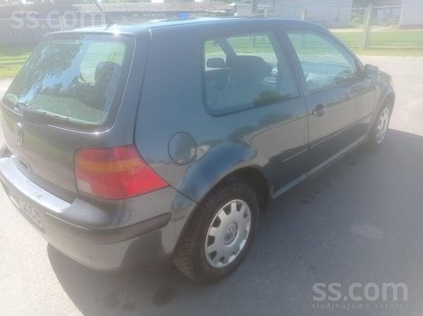 Blue Volkswagen Golf 1998 in Riga, with an engine capacity of 1.40 L and mileage of 188 thousand km for 800 €, photo 3 on AUTOMOTO.COM.LV