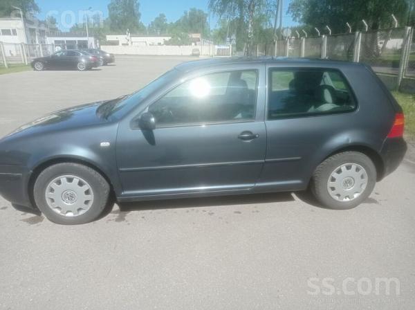 Blue Volkswagen Golf 1998 in Riga, with an engine capacity of 1.40 L and mileage of 188 thousand km for 800 €, photo 5 on AUTOMOTO.COM.LV