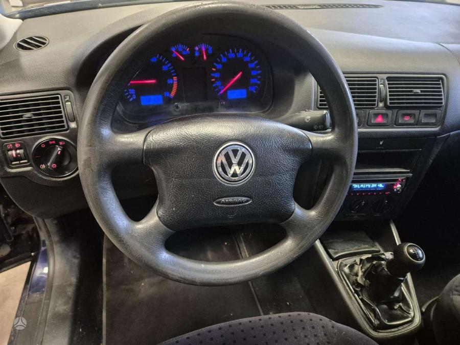 Zils Volkswagen Golf 1998 Klaipėda, ar dzinēja tilpumu 1.39 L un nobraukumu 288 tūkst. km par 1000 €, foto 15 vietnē AUTOMOTO.COM.LV