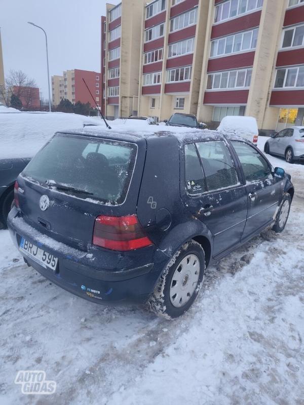 Zils Volkswagen Golf 1998 Klaipėda, ar dzinēja tilpumu 1.40 L un nobraukumu 210 tūkst. km par 850 €, foto 4 vietnē AUTOMOTO.COM.LV