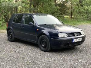 Blue Volkswagen Golf 1998 in Liepaja, with an engine capacity of 1.60 L and mileage of 396 thousand km for 800 €, photo 4 on AUTOMOTO.COM.LV