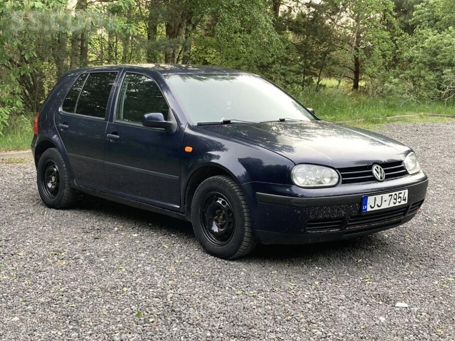 Blue Volkswagen Golf 1998 in Liepaja, with an engine capacity of 1.60 L and mileage of 396 thousand km for 800 €, photo 4 on AUTOMOTO.COM.LV