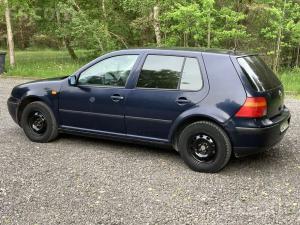Blue Volkswagen Golf 1998 in Liepaja, with an engine capacity of 1.60 L and mileage of 396 thousand km for 800 €, photo 8 on AUTOMOTO.COM.LV