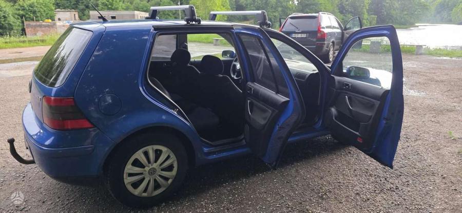 Zils Volkswagen Golf 1998 Jonava, ar dzinēja tilpumu 1.90 L un nobraukumu 421 tūkst. km par 950 €, foto 3 vietnē AUTOMOTO.COM.LV