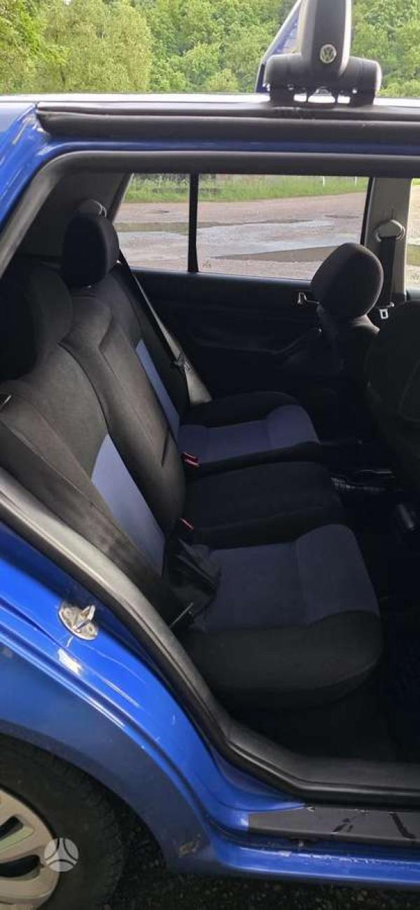 Zils Volkswagen Golf 1998 Jonava, ar dzinēja tilpumu 1.90 L un nobraukumu 421 tūkst. km par 950 €, foto 3 vietnē AUTOMOTO.COM.LV