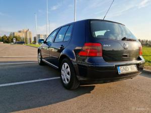 Blue Volkswagen Golf 1998 in Rokiskis, with an engine capacity of 1.60 L and mileage of 188 thousand km for 1300 €, photo 4 on AUTOMOTO.COM.LV