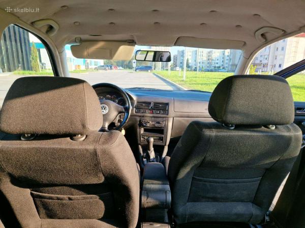 Blue Volkswagen Golf 1998 in Rokiskis, with an engine capacity of 1.60 L and mileage of 188 thousand km for 1300 €, photo 6 on AUTOMOTO.COM.LV