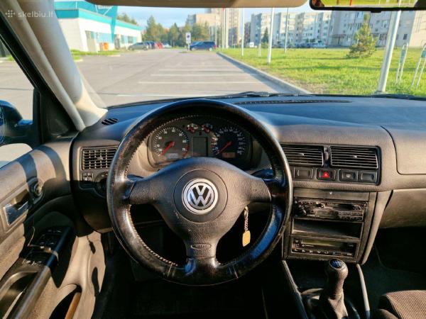 Blue Volkswagen Golf 1998 in Rokiskis, with an engine capacity of 1.60 L and mileage of 188 thousand km for 1300 €, photo 7 on AUTOMOTO.COM.LV