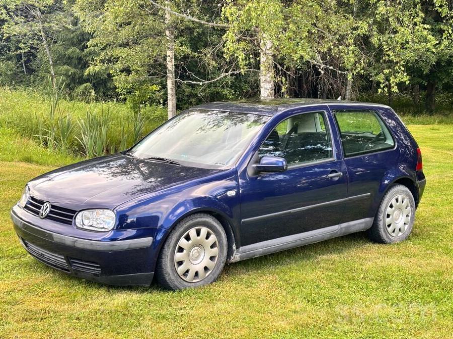 Zils Volkswagen Golf 1998 Alūksne, ar dzinēja tilpumu 1.60 L un nobraukumu 0 tūkst. km par 1200 €, foto 1 vietnē AUTOMOTO.COM.LV