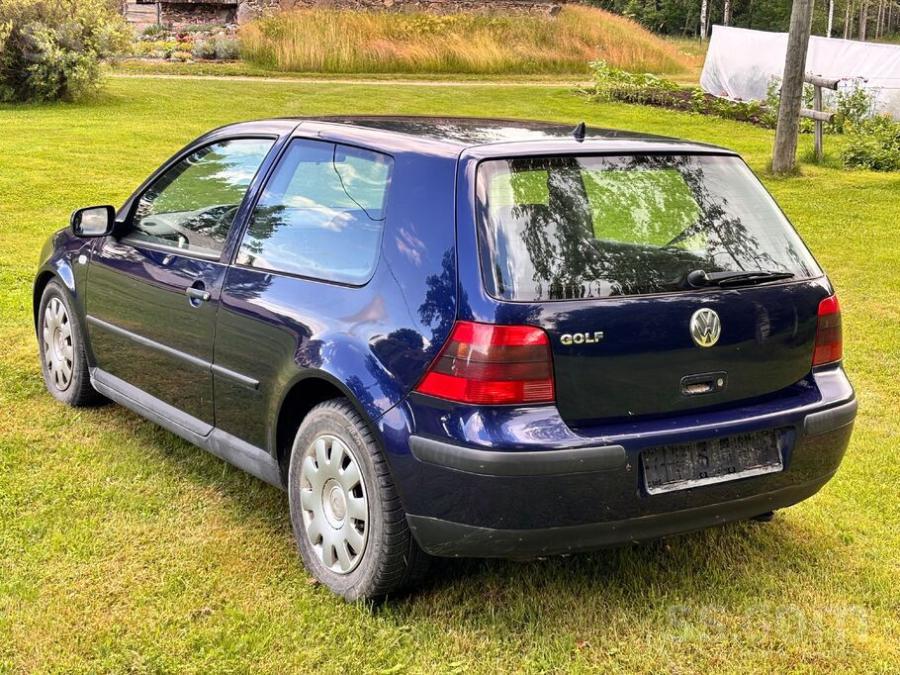 Zils Volkswagen Golf 1998 Alūksne, ar dzinēja tilpumu 1.60 L un nobraukumu 0 tūkst. km par 1200 €, foto 4 vietnē AUTOMOTO.COM.LV