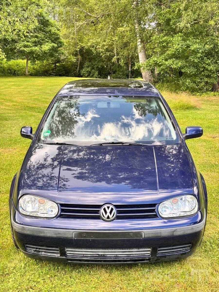 Zils Volkswagen Golf 1998 Alūksne, ar dzinēja tilpumu 1.60 L un nobraukumu 0 tūkst. km par 1200 €, foto 5 vietnē AUTOMOTO.COM.LV