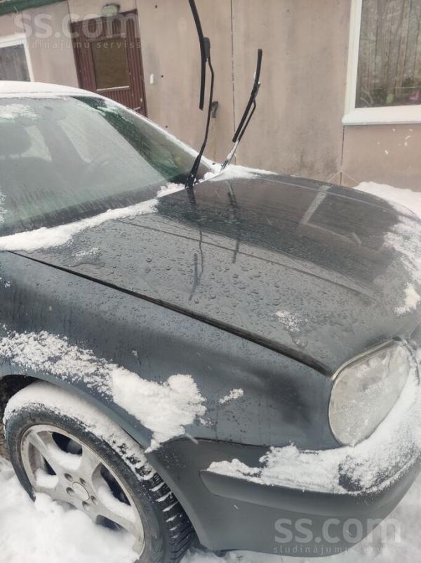Zils Volkswagen Golf 1998 Krāslava, ar dzinēja tilpumu 1.60 L un nobraukumu 352 tūkst. km par 850 €, foto 4 vietnē AUTOMOTO.COM.LV