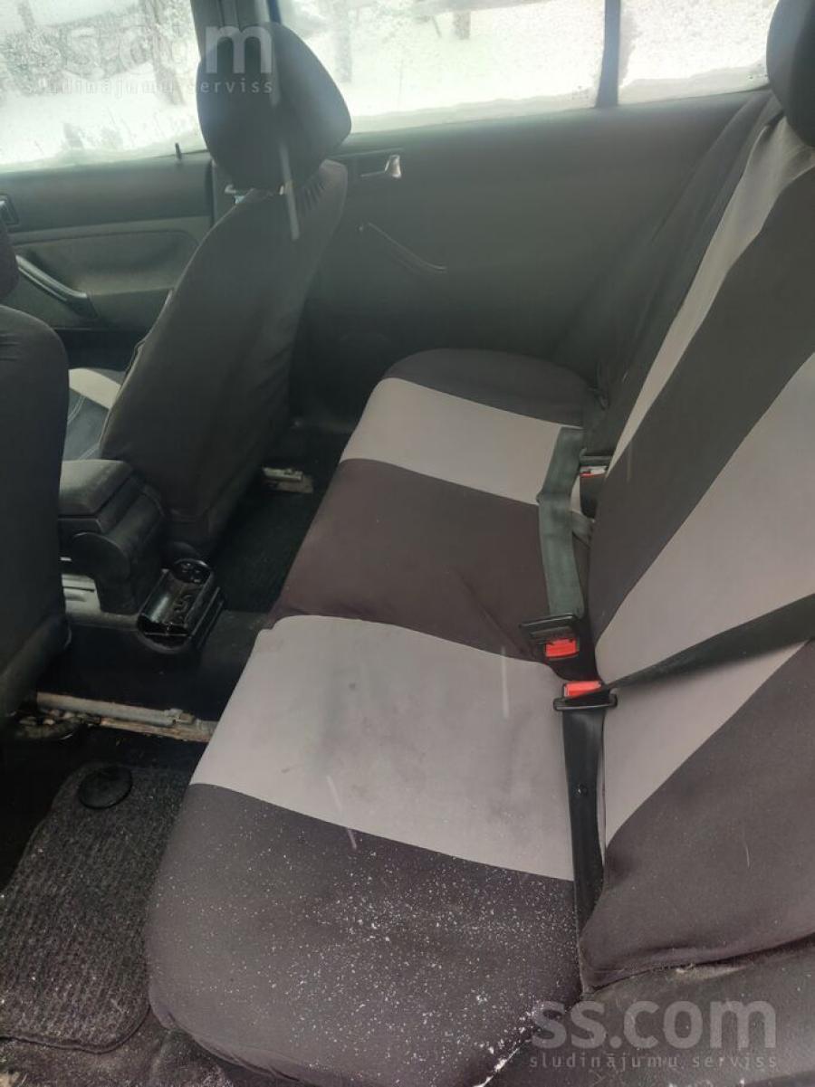 Zils Volkswagen Golf 1998 Krāslava, ar dzinēja tilpumu 1.60 L un nobraukumu 352 tūkst. km par 850 €, foto 7 vietnē AUTOMOTO.COM.LV