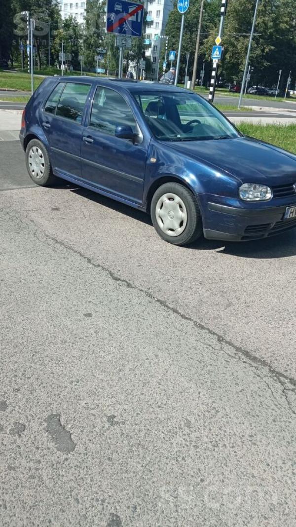 Zils Volkswagen Golf 1998 Rīga, ar dzinēja tilpumu 1.60 L un nobraukumu 167 tūkst. km par 1000 €, foto 1 vietnē AUTOMOTO.COM.LV