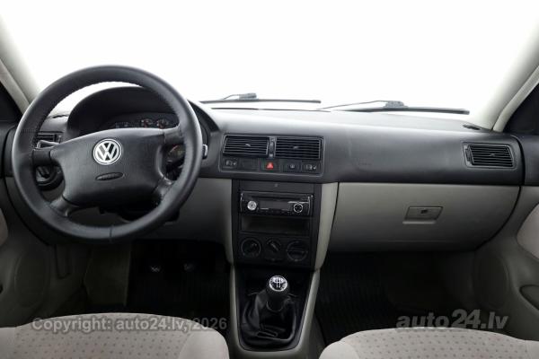 Zils Volkswagen Golf 1998 Tallina, ar dzinēja tilpumu 1.60 L un nobraukumu 314 tūkst. km par 999 €, foto 6 vietnē AUTOMOTO.COM.LV