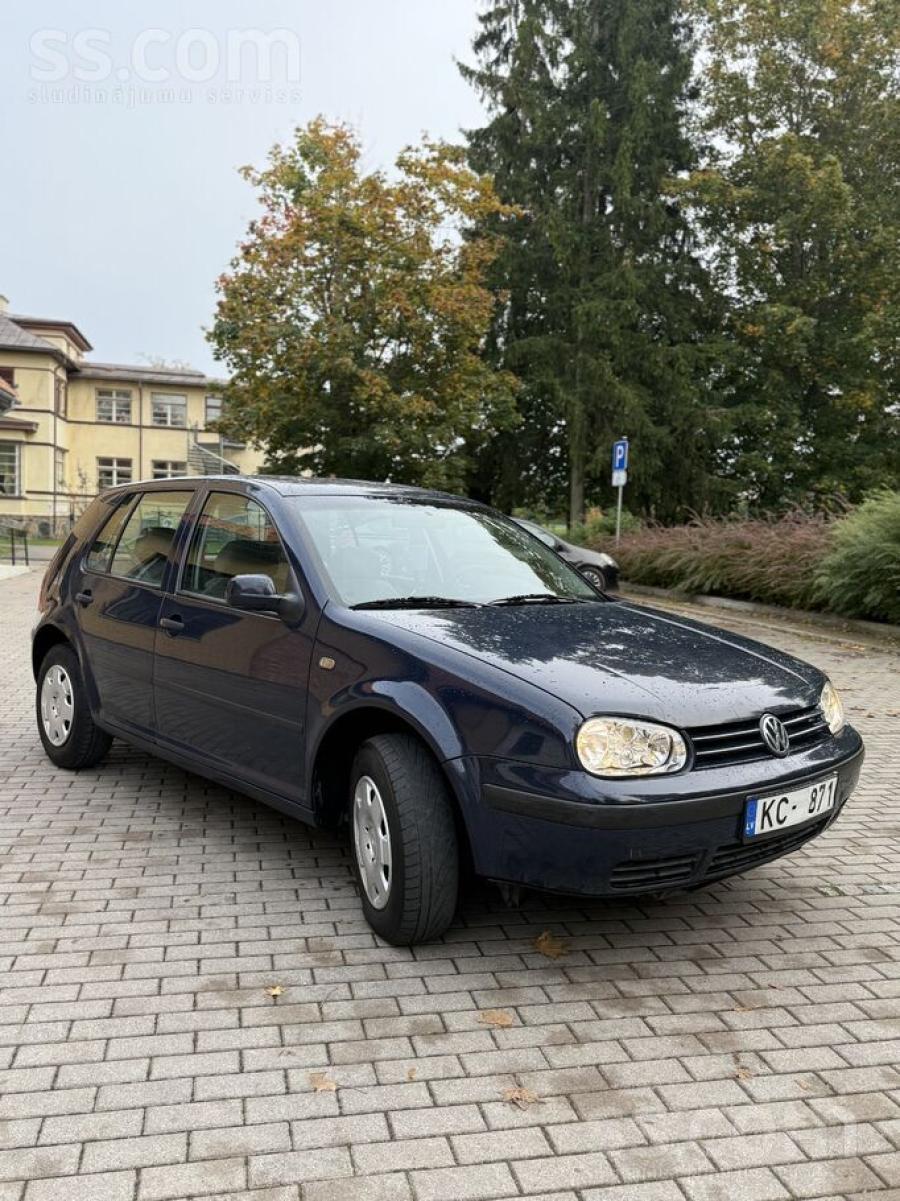 Zils Volkswagen Golf 1998 Kuldīga, ar dzinēja tilpumu 1.40 L un nobraukumu 165 tūkst. km par 1100 €, foto 4 vietnē AUTOMOTO.COM.LV