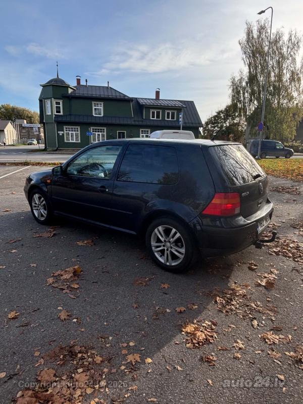 Blue Volkswagen Golf 1998 in Viljandi, with an engine capacity of 1.40 L and mileage of 225 thousand km for 950 €, photo 5 on AUTOMOTO.COM.LV