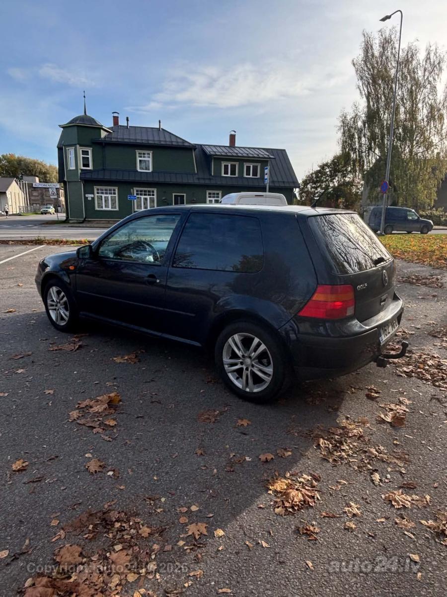 Blue Volkswagen Golf 1998 in Viljandi, with an engine capacity of 1.40 L and mileage of 225 thousand km for 950 €, photo 5 on AUTOMOTO.COM.LV