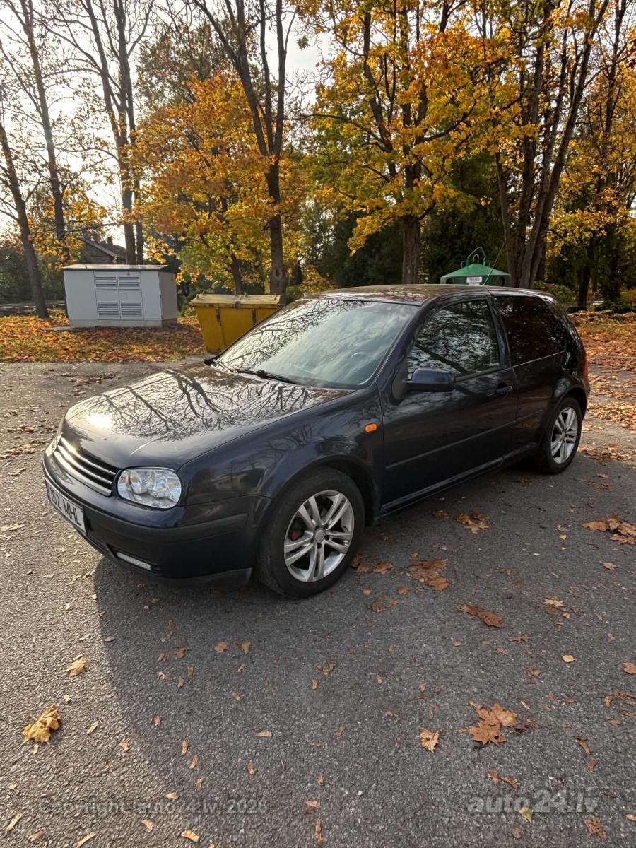 Blue Volkswagen Golf 1998 in Viljandi, with an engine capacity of 1.40 L and mileage of 225 thousand km for 950 €, photo 6 on AUTOMOTO.COM.LV