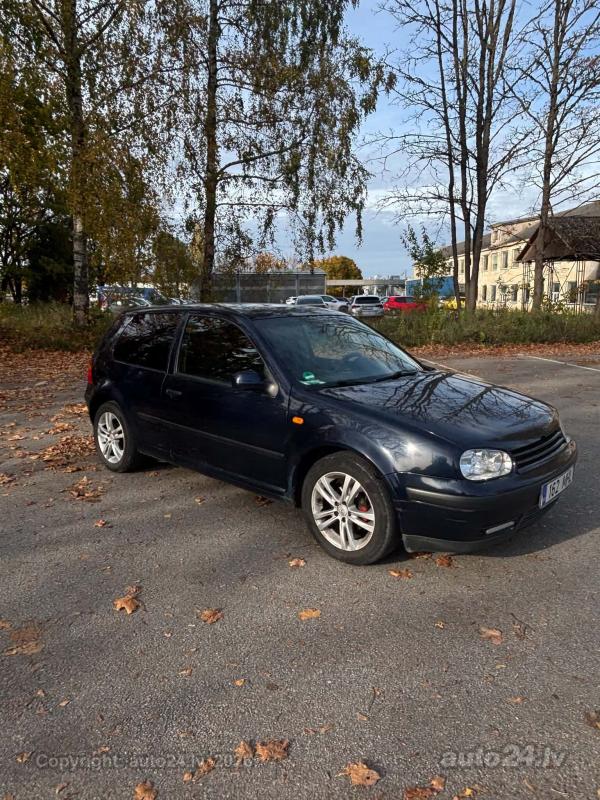 Blue Volkswagen Golf 1998 in Viljandi, with an engine capacity of 1.40 L and mileage of 225 thousand km for 950 €, photo 7 on AUTOMOTO.COM.LV