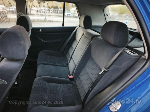 Blue Volkswagen Golf 1998 in Tartu, with an engine capacity of 1.60 L and mileage of 360 thousand km for 799 €, photo 9 on AUTOMOTO.COM.LV
