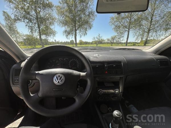 Blue Volkswagen Golf 1999 in Valmiera, with an engine capacity of 1.80 L and mileage of 461 thousand km for 800 €, photo 4 on AUTOMOTO.COM.LV