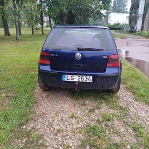 Zils Volkswagen Golf 1999 Daugavpils, ar dzinēja tilpumu 1.90 L un nobraukumu 380 tūkst. km par 1950 €, foto 4 vietnē AUTOMOTO.COM.LV